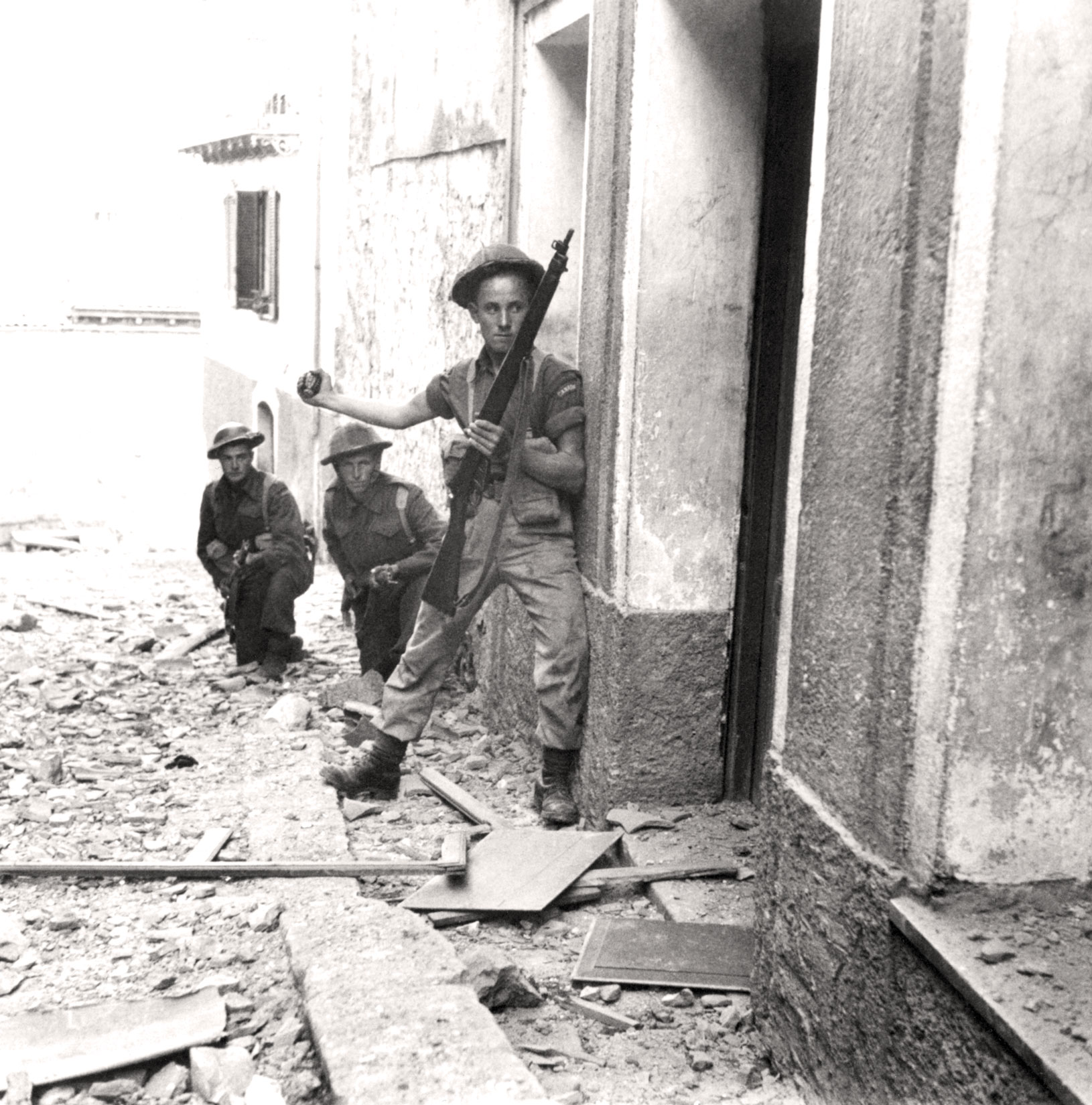 Historic WWII Photo – A Sniper's Hideout - Legion Magazine