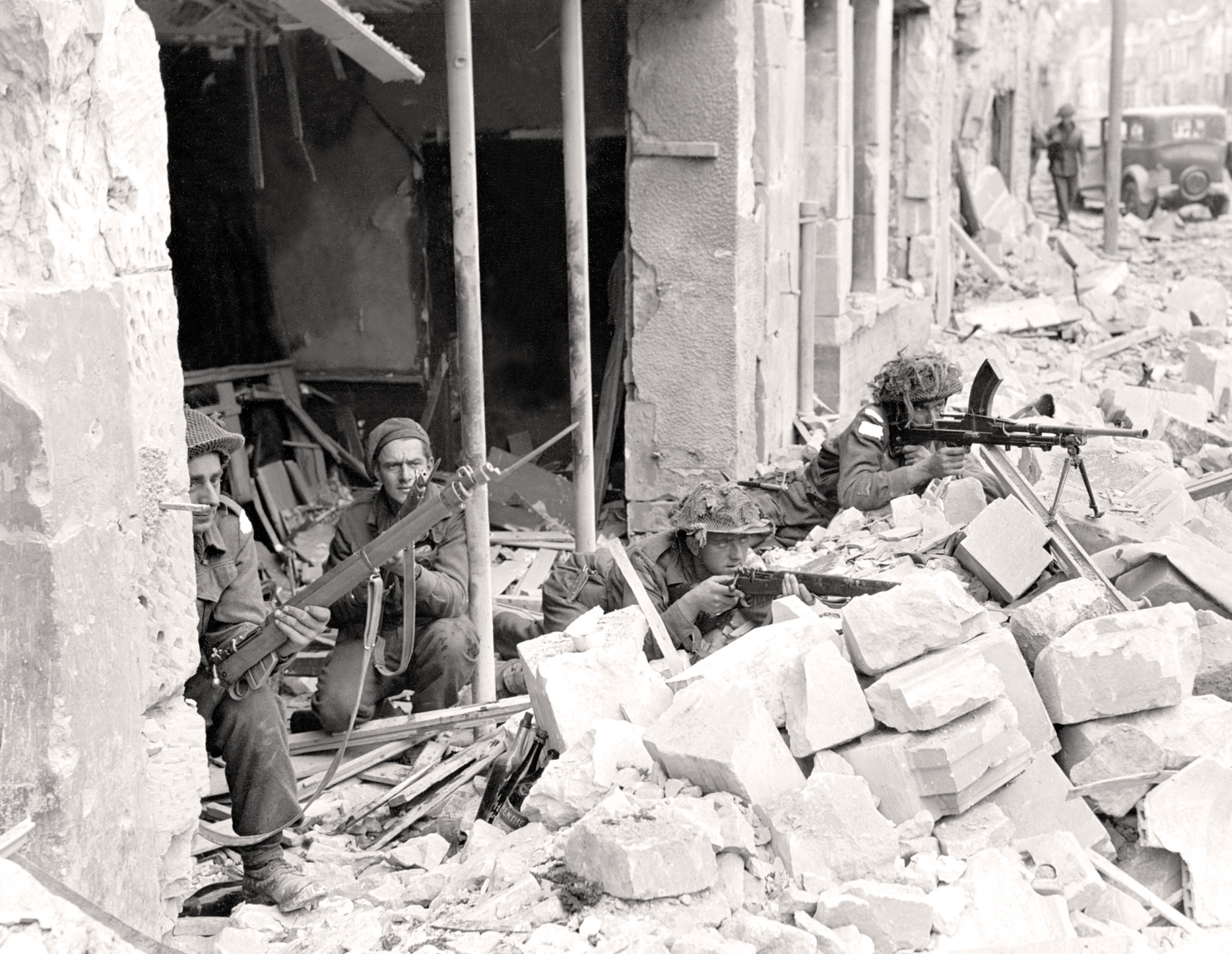 Historic WWII Photo – Riflemen Take Up A Position - Legion Magazine