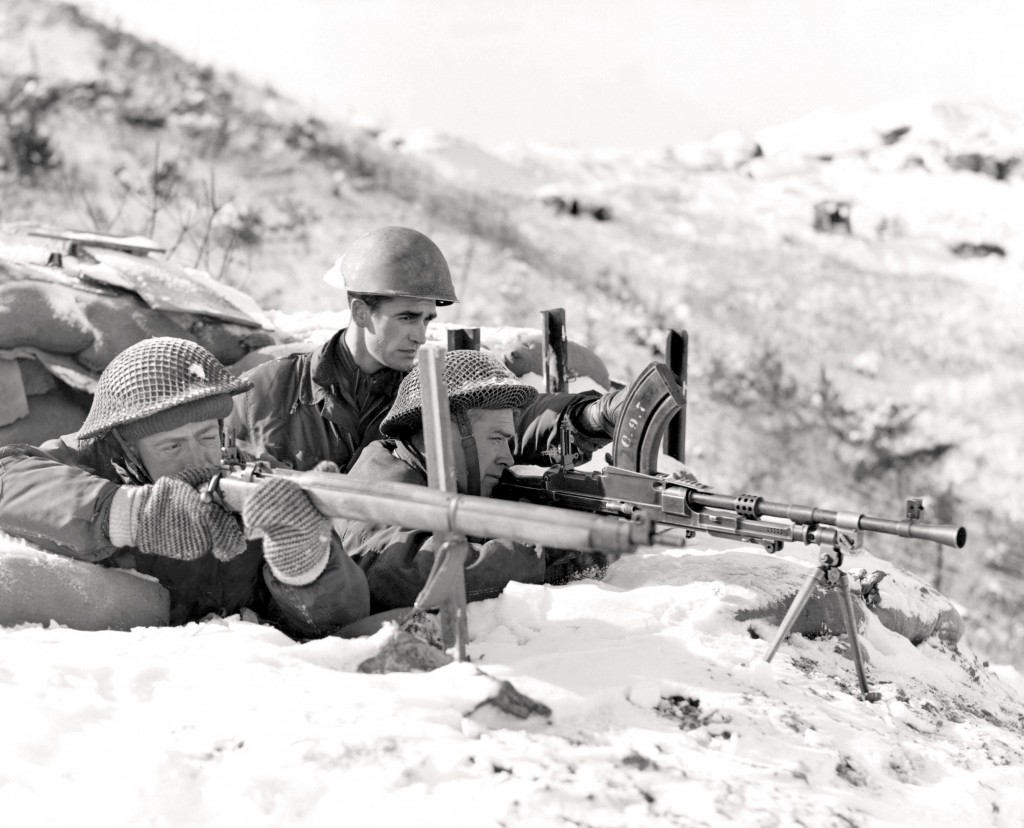 Historic Korean War Photo – Taking Aim - Legion Magazine