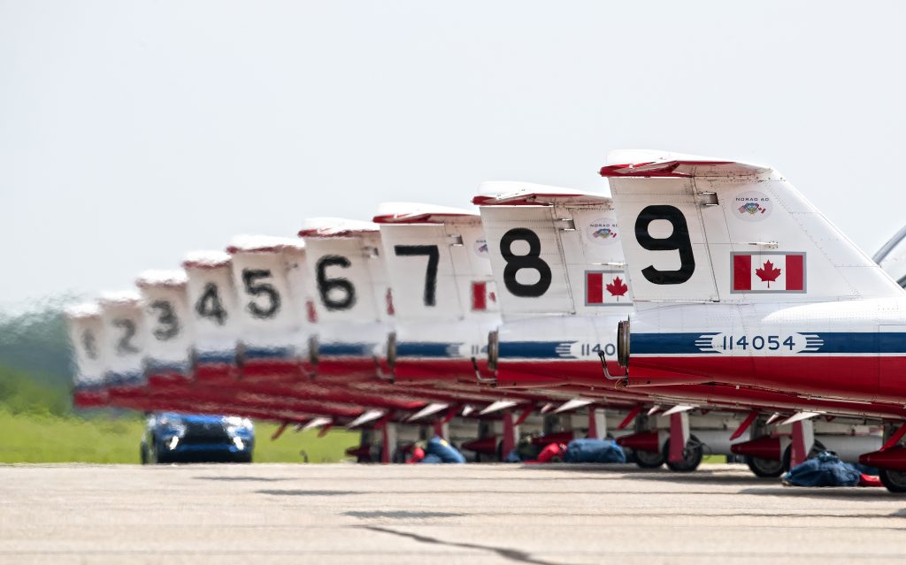The Snowbirds backstage - Legion Magazine