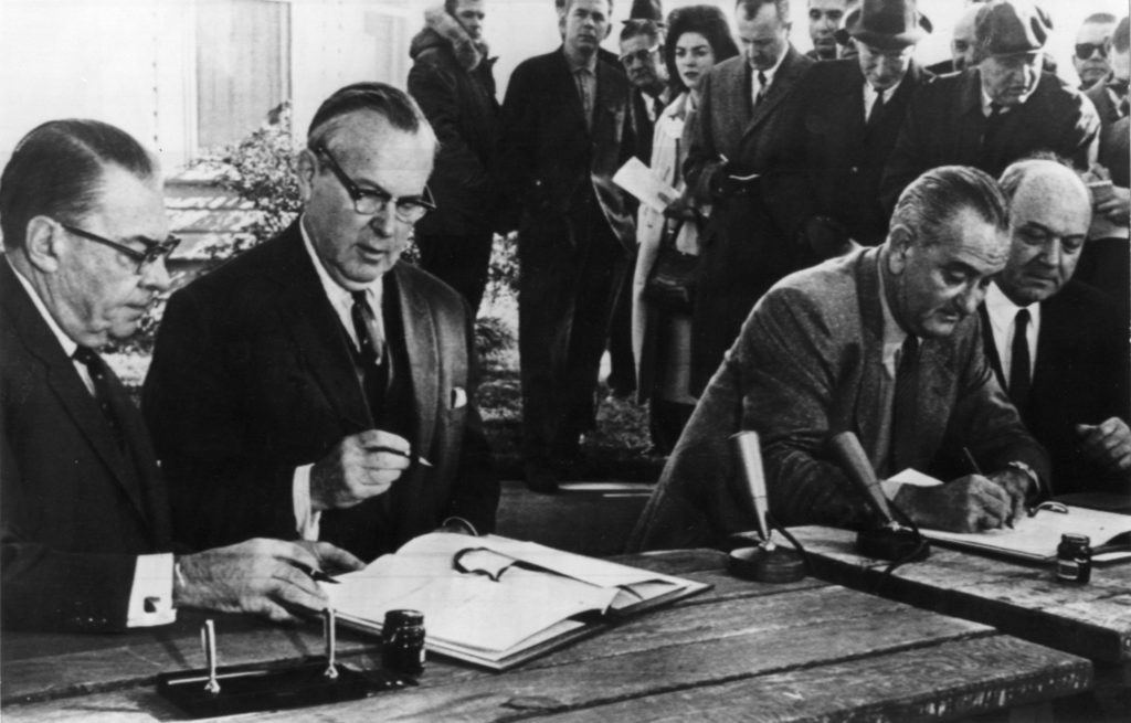 Keeping the peace along the Suez Canal - Legion Magazine