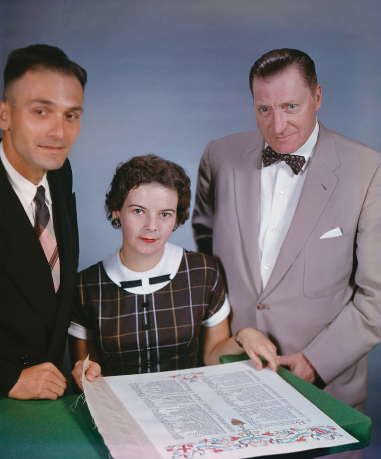 Naming the dead - Legion Magazine