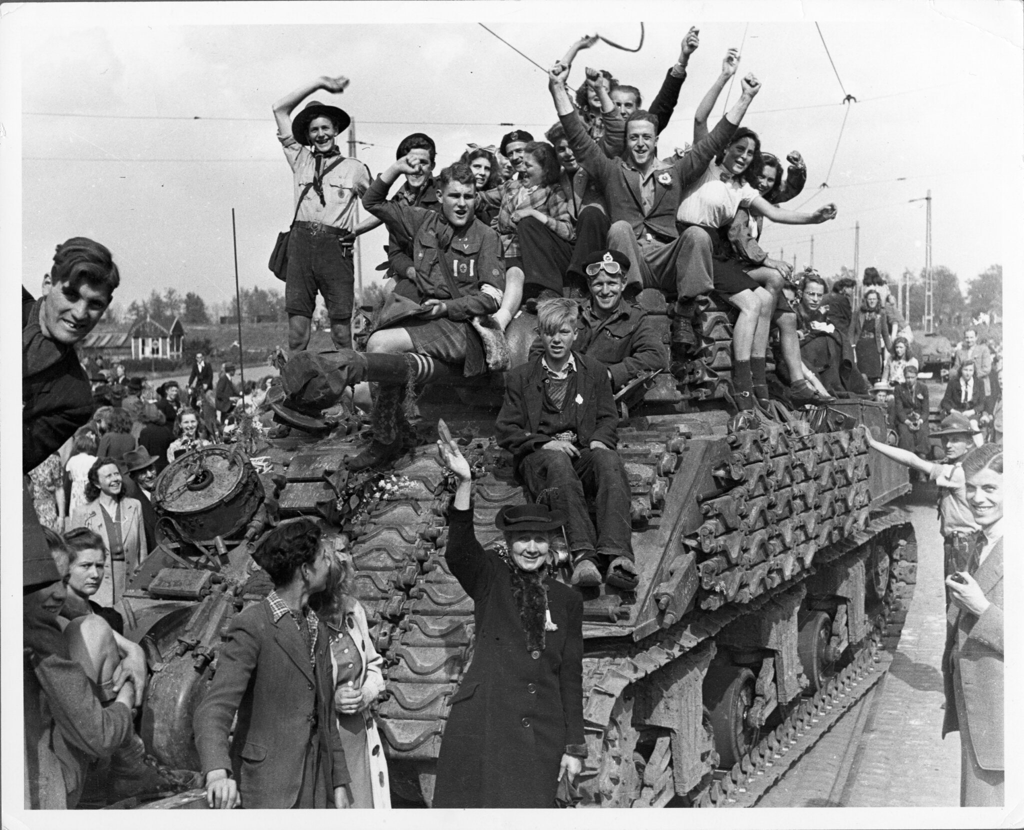 Exhibit on WW II’s Dutch liberation unveiled at the Canadian War Museum ...